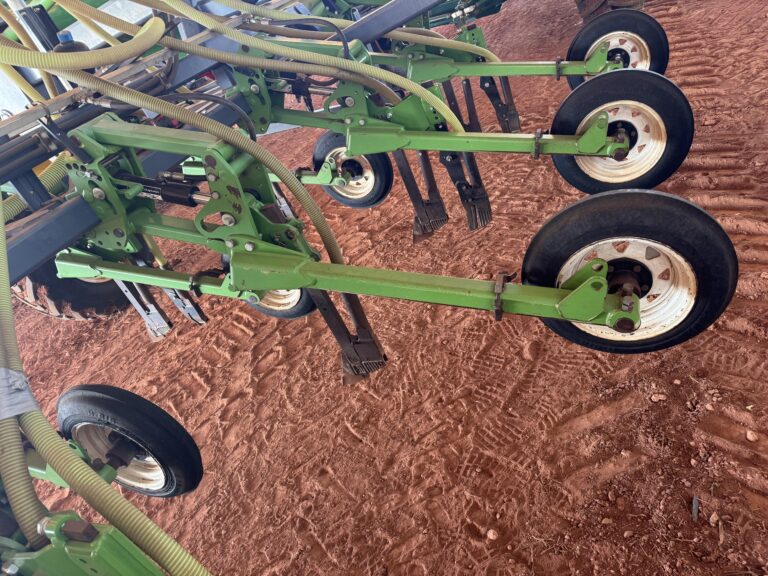 New & Used Equipment - BOSS Agriculture